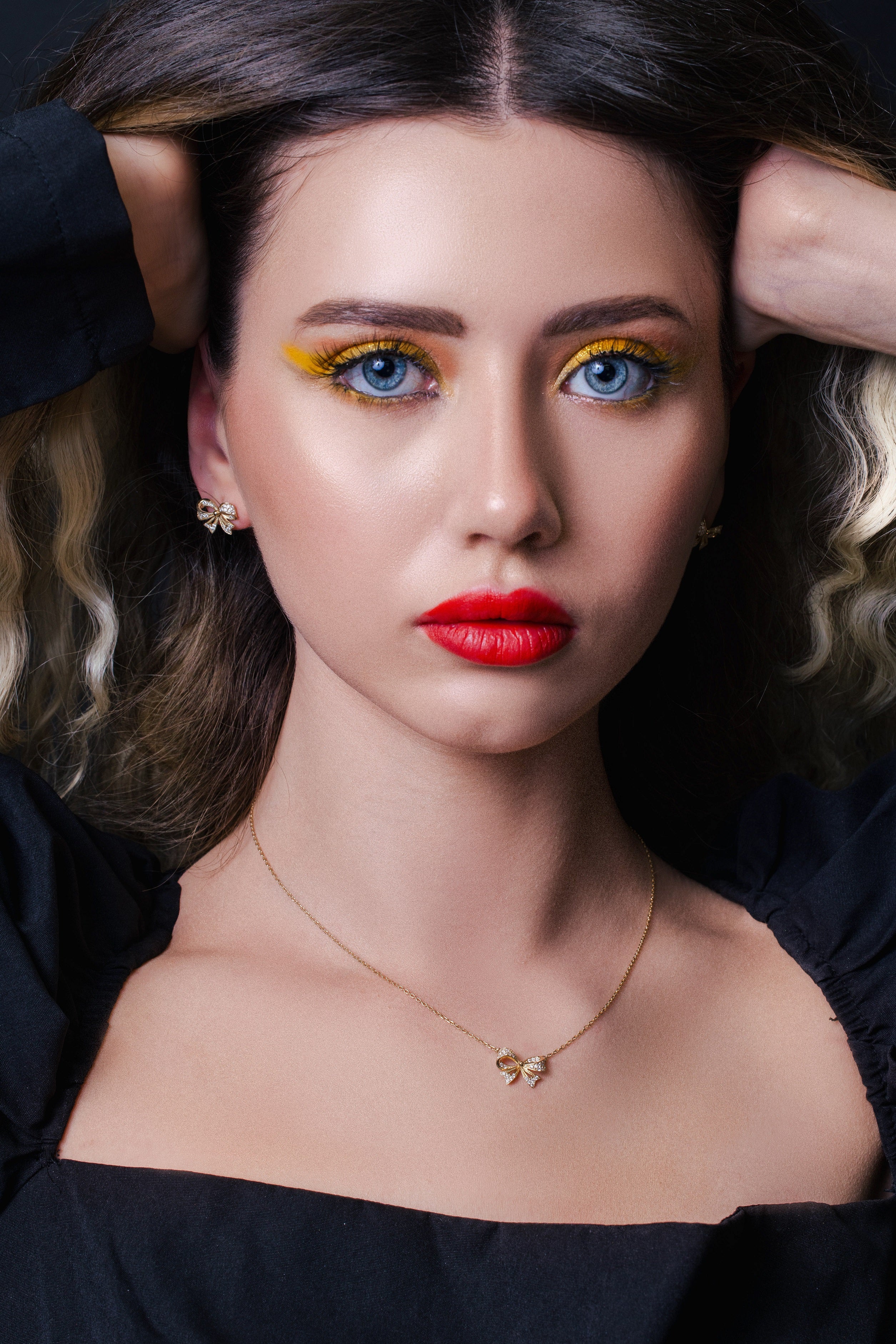 Ribbon Yellow Gold Diamond Set – Dominique's Jewelry